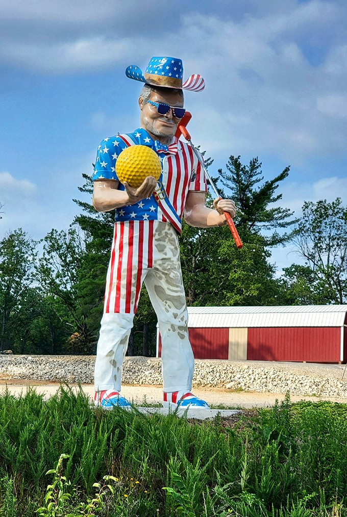Uncle Sam meets Tiger Woods in this patriotic golfer statue that's so gloriously American it practically salutes you as you walk by.