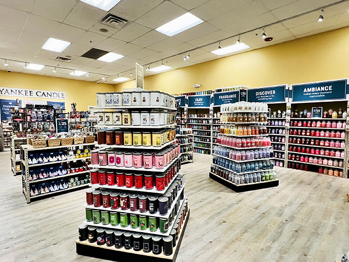 Yankee Candle's fragrance forest lets you travel from "Autumn Wreath" to "Clean Cotton" without taking a single step away from the bargains.