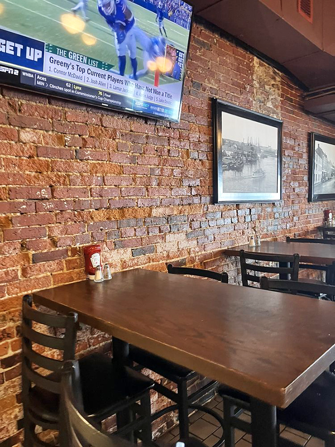Exposed brick, historic photos, and a game on TV &ndash; the perfect backdrop for serious seafood consumption without the stuffiness.