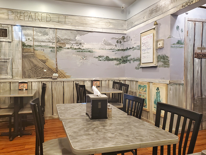Hand-painted Florida landscapes bring the outdoors in. These walls tell stories while you create new ones over plates of Southern goodness.