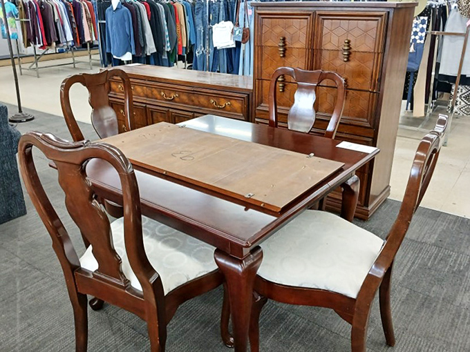 This dining set has hosted countless family dinners and is ready for yours. The stories these chairs could tell!