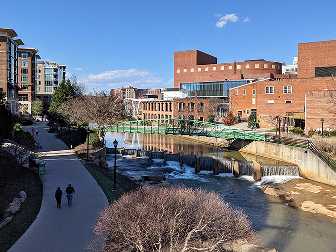 Greenville's stunning riverfront park offers free entertainment in the heart of the city. Nature's theater doesn't charge admission!