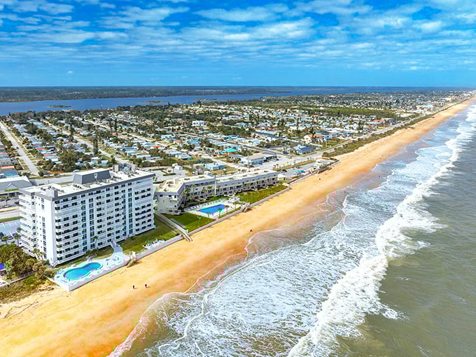Ormond Beach delivers that "old Florida" feeling &ndash; before the crowds discovered paradise and parking became competitive sport.