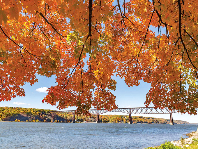 Autumn paints Hudson in warm hues that rival New England's famous foliage, but with temperatures that don't require thermal underwear.