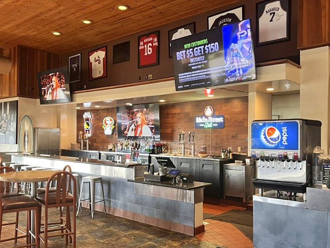 The bar area proves that good barbecue deserves good drinks to wash it down.