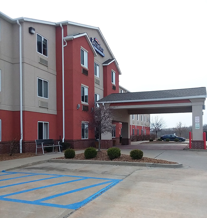 Even chain hotels in Fulton maintain that "welcome home" feeling, offering weary travelers a comfortable base for small-town explorations.