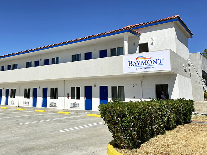 The Baymont provides comfortable accommodations for visiting family who initially questioned your move to "the middle of nowhere" but are slowly being convinced.
