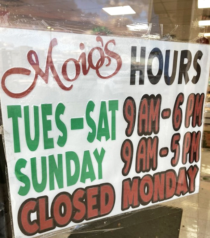 Even their hours sign has personality. Closed Mondays because even baking legends need a day to recover from weekend sugar rushes.