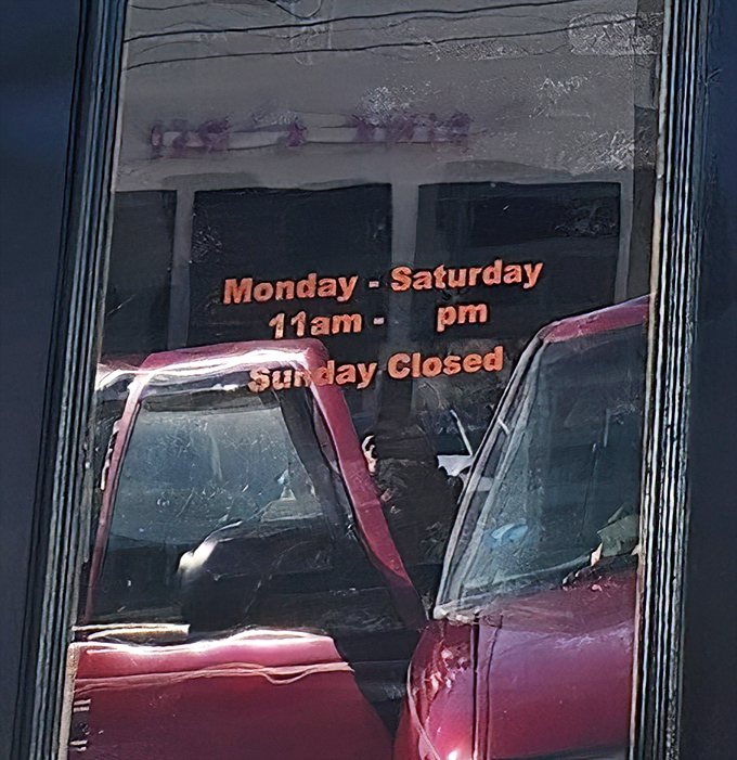 Even pizza artisans need a day off &ndash; those hours posted on the door are the fine print of food happiness planning.