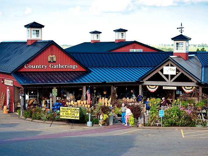 Country Gatherings welcomes visitors with a riot of colors and textures&mdash;a feast for the eyes before the feast for your shopping bags.