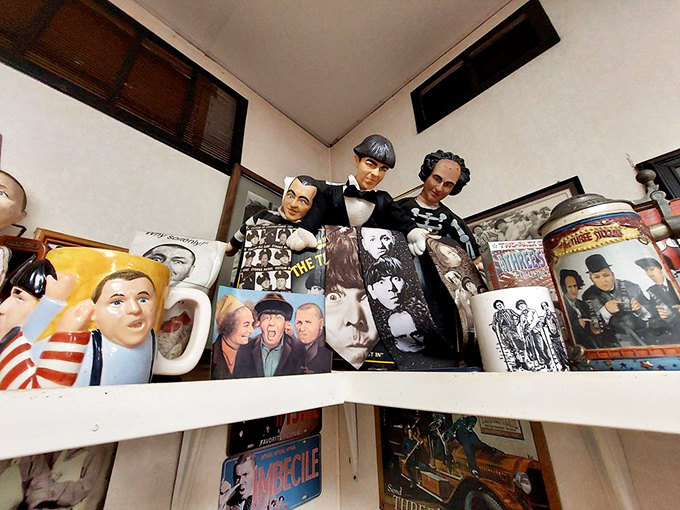 Quirky collectibles add character to a place that doesn't need gimmicks&mdash;just great food and loyal customers.