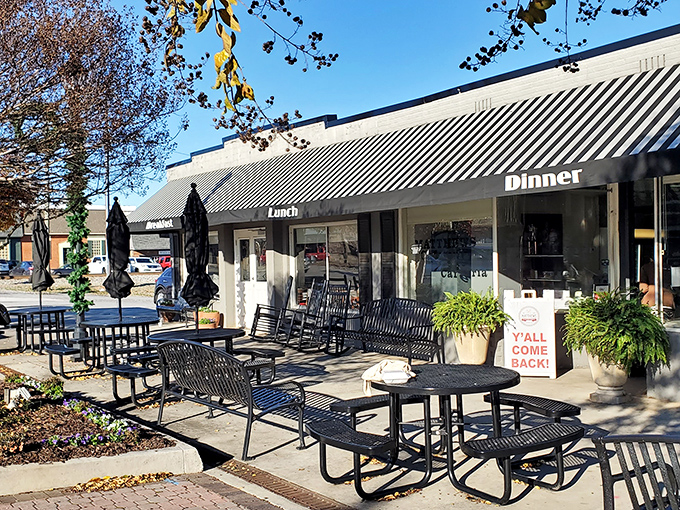 The outdoor seating area&mdash;where "y'all come back" isn't just a sign, but the inevitable conclusion after your first visit.