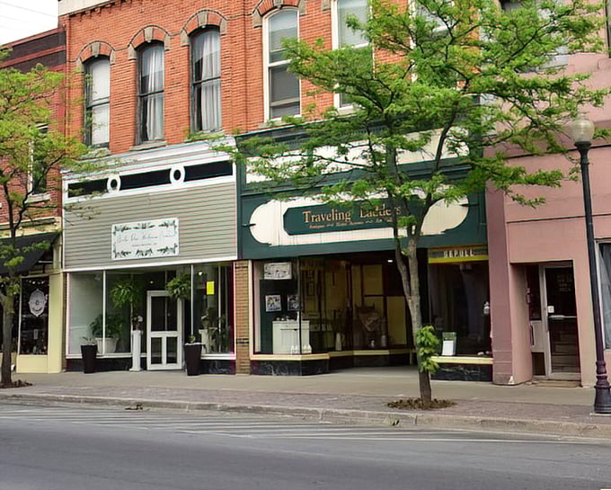 Alpena's downtown traffic light might be the least stressed-out traffic signal in America. No road rage here, just friendly waves.
