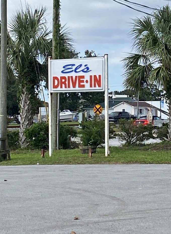 The roadside beacon that's guided hungry travelers for decades. Palm trees and promise of exceptional food &ndash; what more could you want?