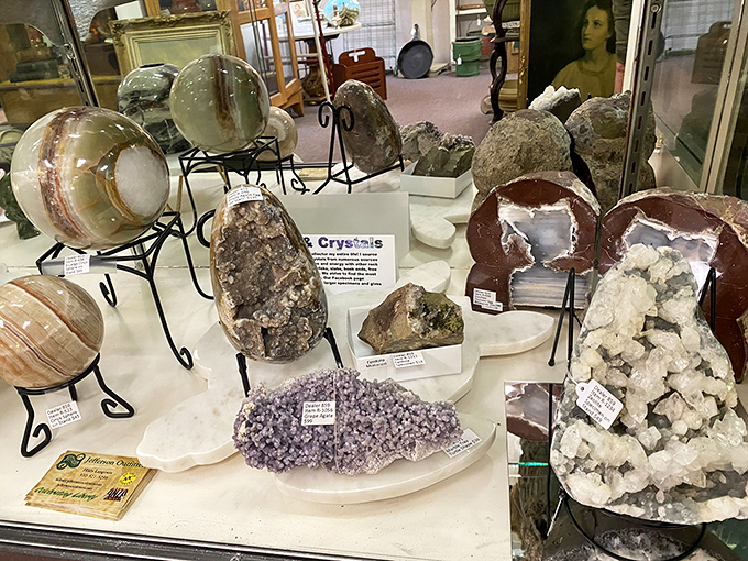 Nature's jewelry box sparkles with geological wonders. These crystals formed over millennia just so someone could say, "This would look perfect on my bookshelf!"