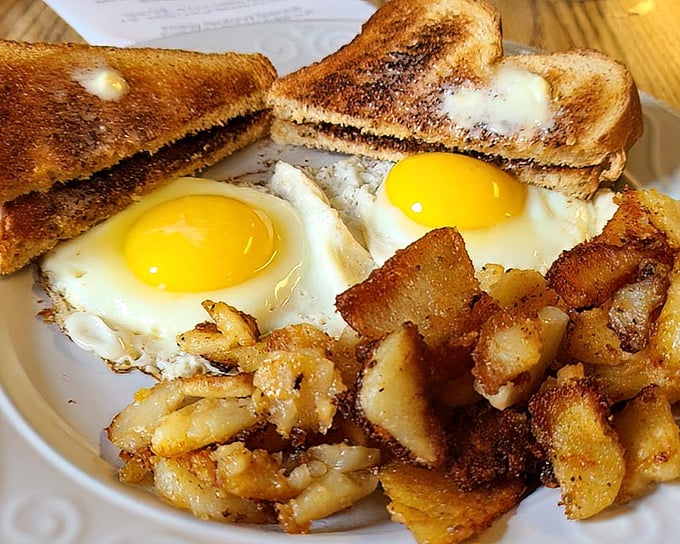 Thick-cut ham with eggs and home fries &ndash; the kind of breakfast that makes you understand why diners are America's culinary cathedrals.