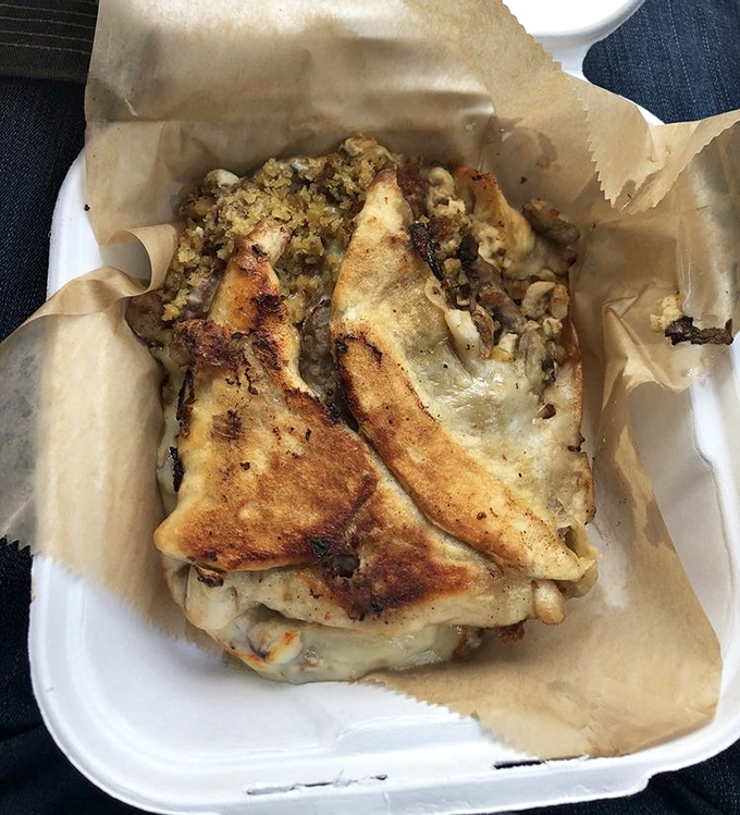 A pie so satisfying it deserves its own fan club, complete with membership cards and secret handshakes.