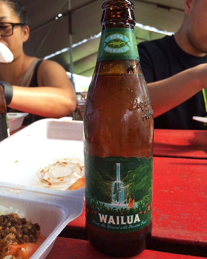 A cold local Kona brew&mdash;because paradise in a bottle is the perfect companion to paradise on a plate.