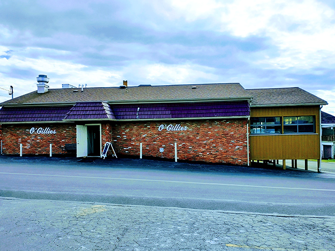 O'Gillies isn't pretending to be fancy, and that's precisely its charm&mdash;a genuine local watering hole where conversations flow as freely as the drinks.