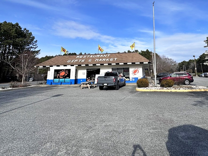 From another angle, you can appreciate how this unassuming building has become a landmark for seafood pilgrims traveling Virginia's Eastern Shore.