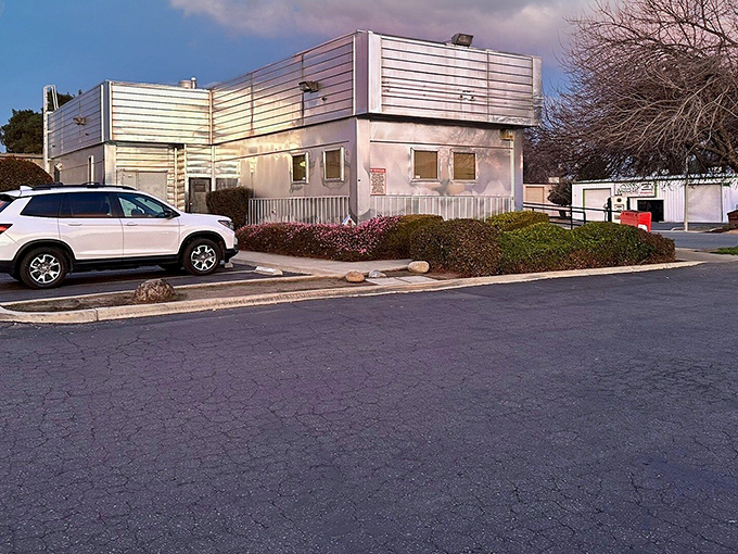 Even the parking lot has that classic American diner vibe&mdash;practical, unpretentious, and ready to welcome hungry travelers from Highway 99.