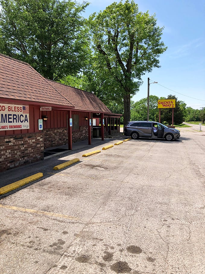 "God Bless America" proclaims the sign, and after tasting this chicken, you might believe divine intervention was involved.