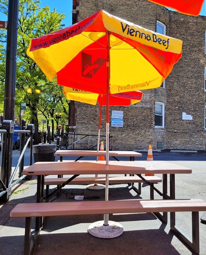Outdoor seating for those brave souls who attempt to eat an Italian beef in public without wearing half of it home.