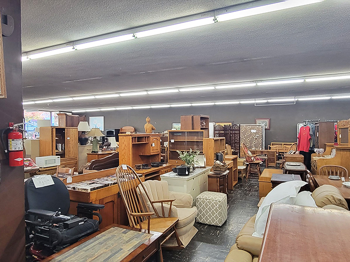 Roseburg Resale offers furniture hunting adventures where yesterday's dining sets await second lives in your affordable new home.
