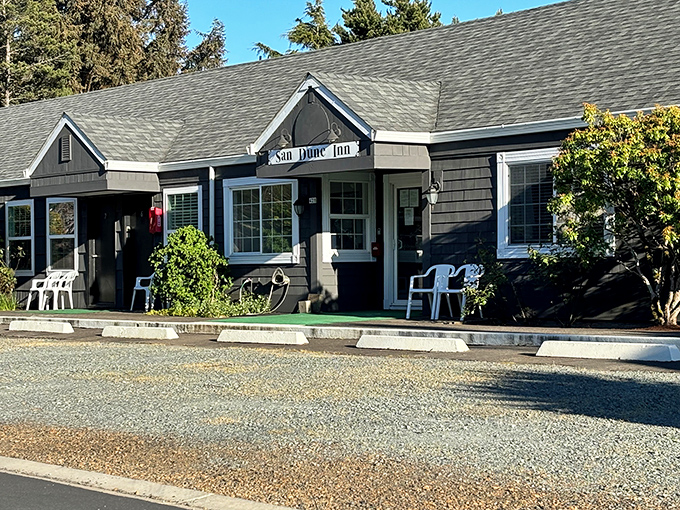 The San Dune Inn—coastal comfort without pretension. This classic lodging option puts you steps away from both beach and town.