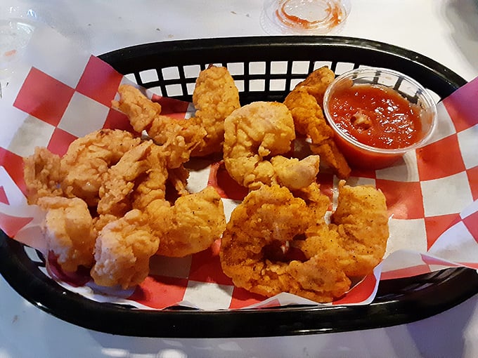 Perfectly golden calamari that shatters with each bite&mdash;proof that even landlocked states can nail the art of fried seafood.