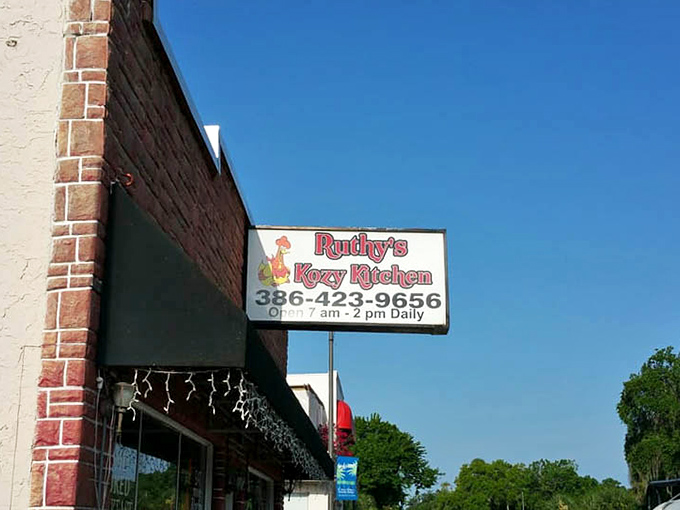 The sign that's guided hungry travelers for years – seven magical hours daily when breakfast dreams come true in New Smyrna Beach.