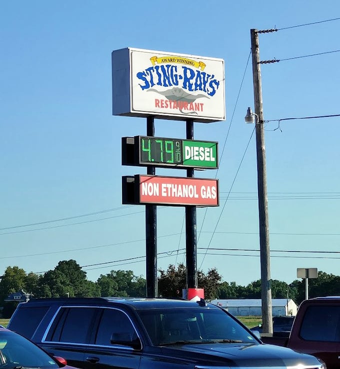 The roadside beacon that's saved countless travelers from the tragedy of mediocre meals. Award-winning indeed.