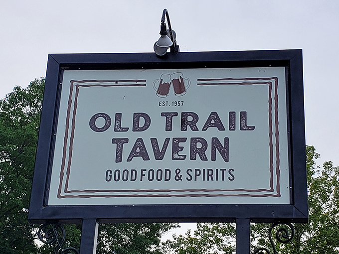 Since 1957, this sign has been beckoning hungry travelers with two magic words that never fail: "Good Food." Truth in advertising at its finest.