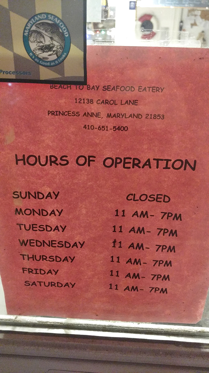 These hours of operation are worth committing to memory—your seafood happiness depends on it.