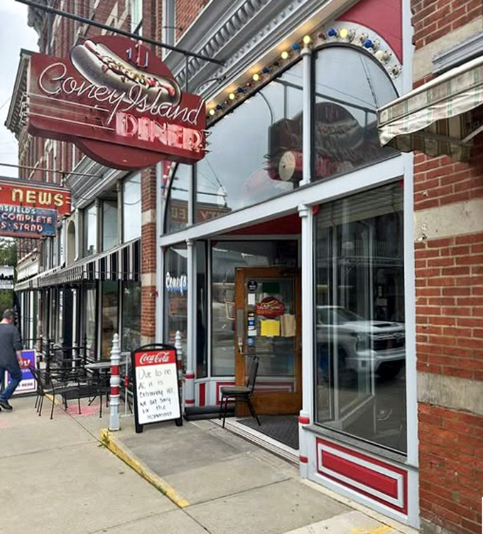 The iconic neon sign that's guided hungry Mansfield residents through decades of late nights, celebrations, and ordinary Tuesdays made extraordinary.