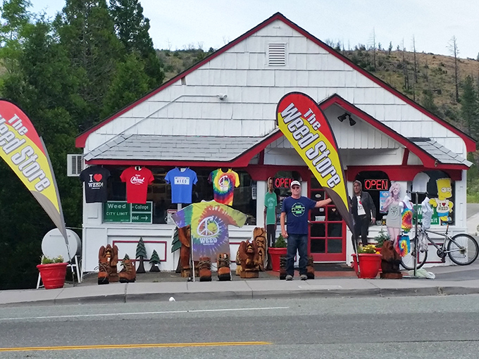 The Weed Store capitalizes on the town's name with good humor. Souvenirs here are mandatory &ndash; how else will anyone believe you actually visited a town called Weed?