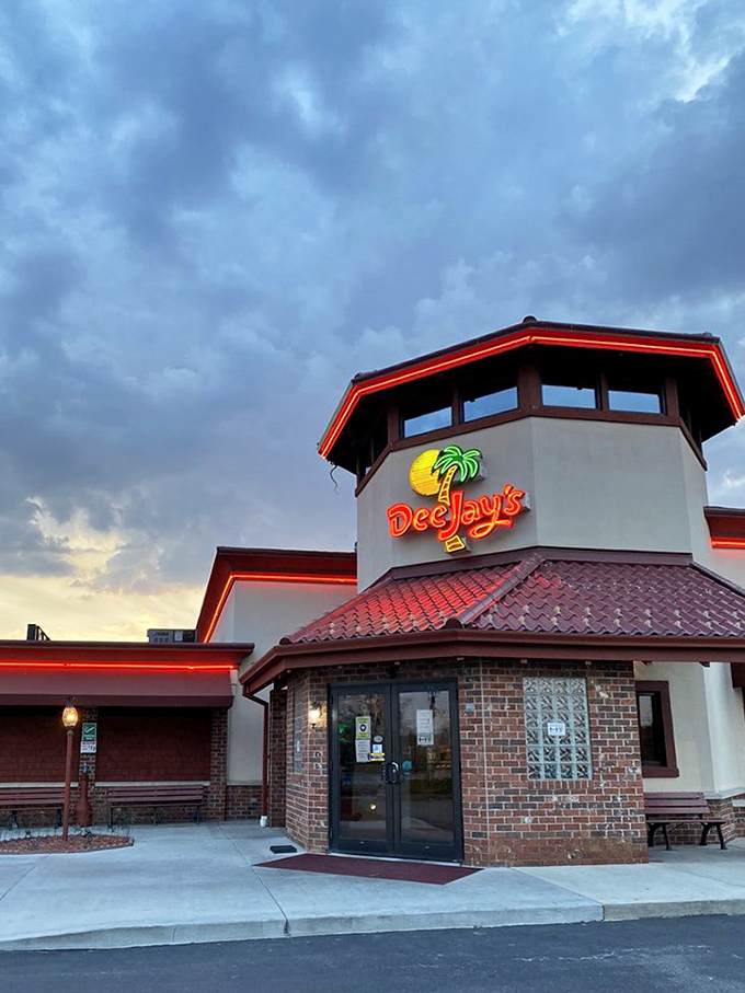 As dusk falls, that illuminated entrance becomes even more inviting&mdash;like a lighthouse guiding hungry ships to shore after a long day.