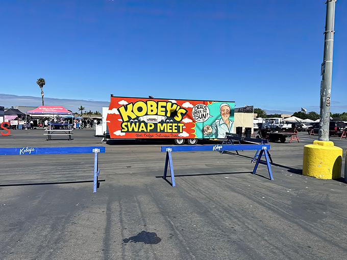 The welcome sign promises deals, but doesn't mention the entertainment value of watching people haggle over fifty cents.