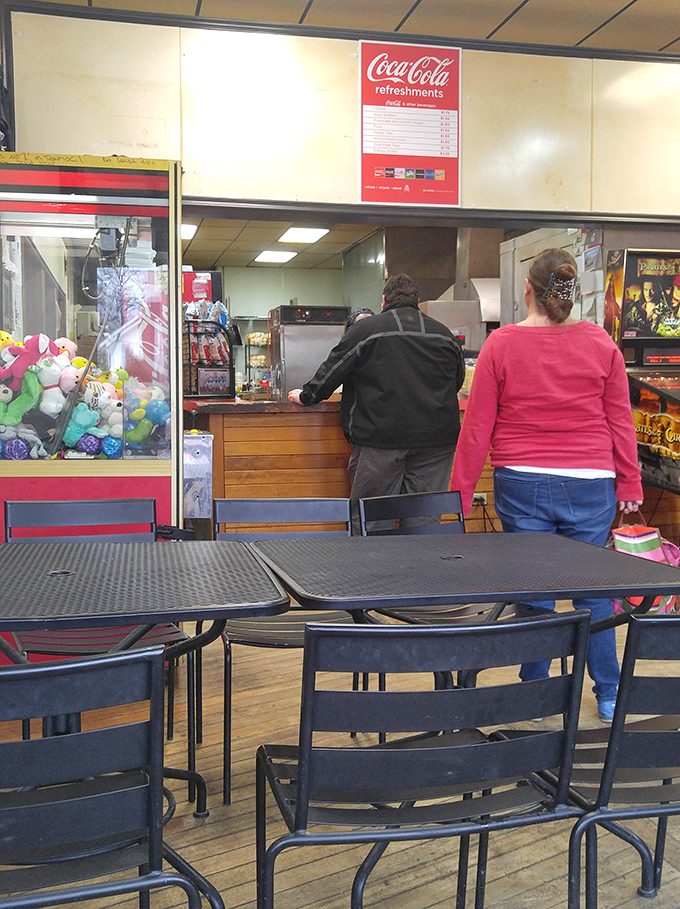 Where the magic happens&mdash;simple surroundings that let you focus on what really matters: deciding between one more slice or those legendary chicken fingers.