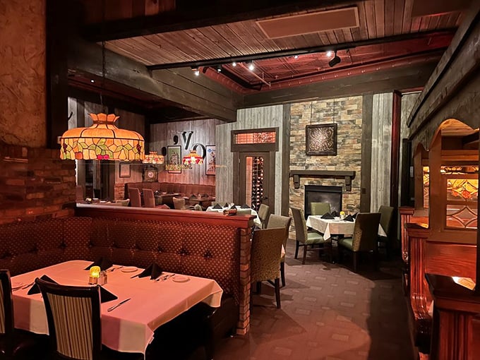 Part lodge, part gallery, all atmosphere &ndash; where Tiffany lamps and stone fireplaces create the perfect backdrop for beef.