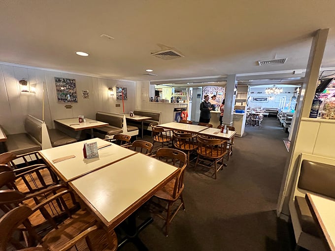 Simple tables, simple chairs, extraordinary food&mdash;proof that in the restaurant world, substance trumps style every delicious time.