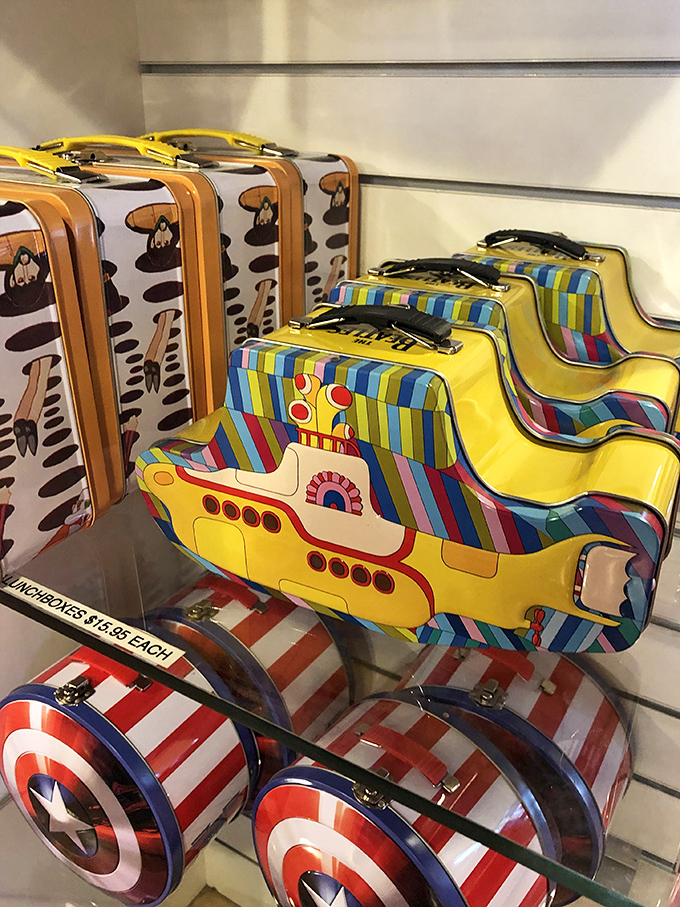 Lunchboxes that double as nostalgia vessels. The Yellow Submarine and Captain America designs aren't just containers—they're childhood memories with handles.