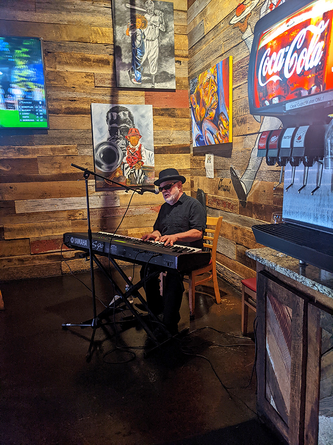 Live music and hot chicken&mdash;a Nashville pairing as natural as peanut butter and jelly, though considerably more likely to make you break a sweat.