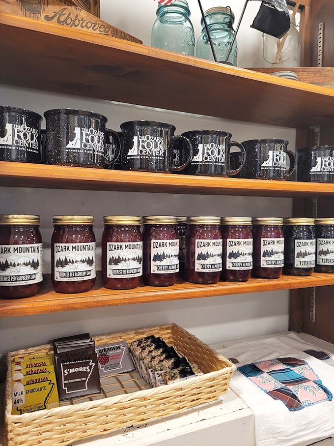 The gift shop shelves showcase local jams and mugs&mdash;edible souvenirs that let you take a taste of Mountain View home with you.
