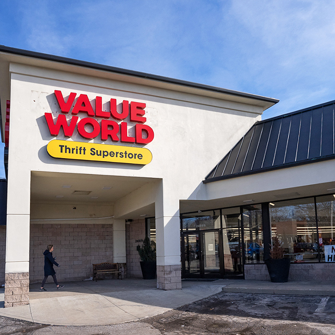 Value World's welcoming facade on a sunny day &ndash; where retail therapy and budget responsibility live in perfect harmony.