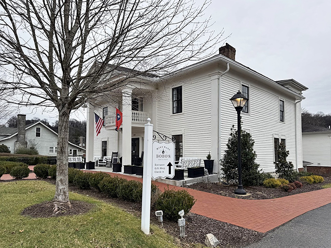 From this angle, you can almost hear the porch boards creak and smell the fried chicken. Architecture that promises comfort before you even step inside.