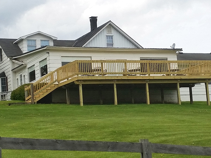 The outdoor deck offers a different kind of feast&mdash;one for the eyes. Nature provides the perfect digestif after a meal that demands to be remembered.