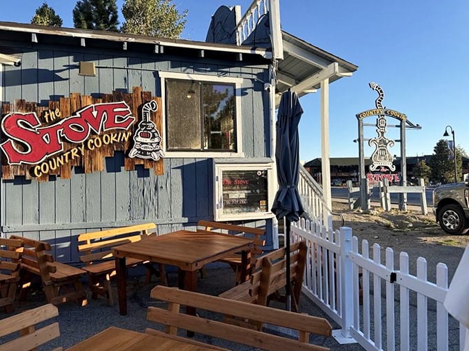 The outdoor seating area offers mountain air with your meal&mdash;because sometimes the only thing better than comfort food is comfort food with a view.