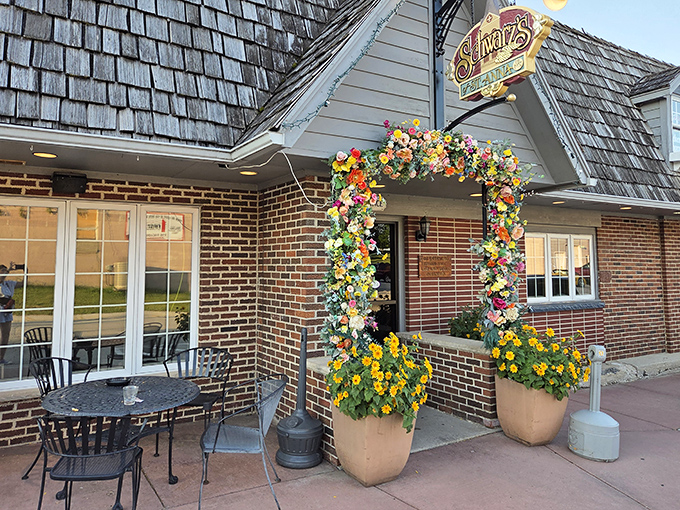 When the weather cooperates, outdoor seating offers dinner with a side of small-town charm.