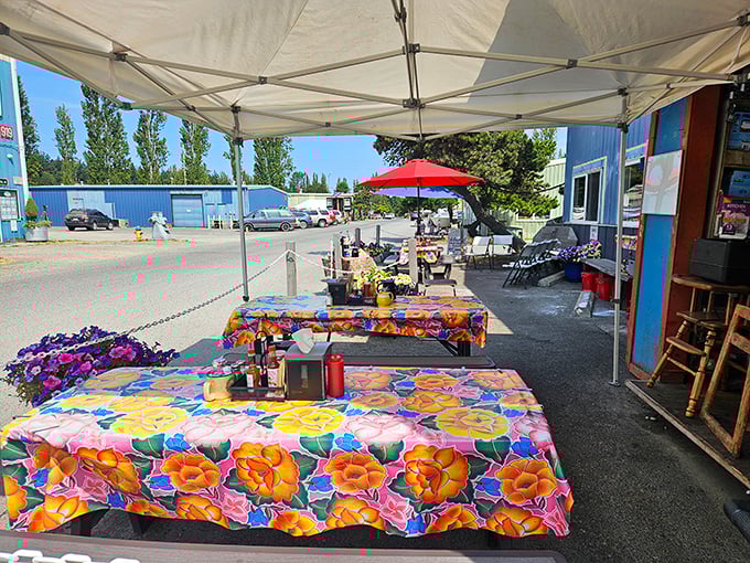Outdoor dining with tablecloths bold enough to compete with the food. When the Pacific Northwest grants a sunny day, the Blue Moose makes the most of it.
